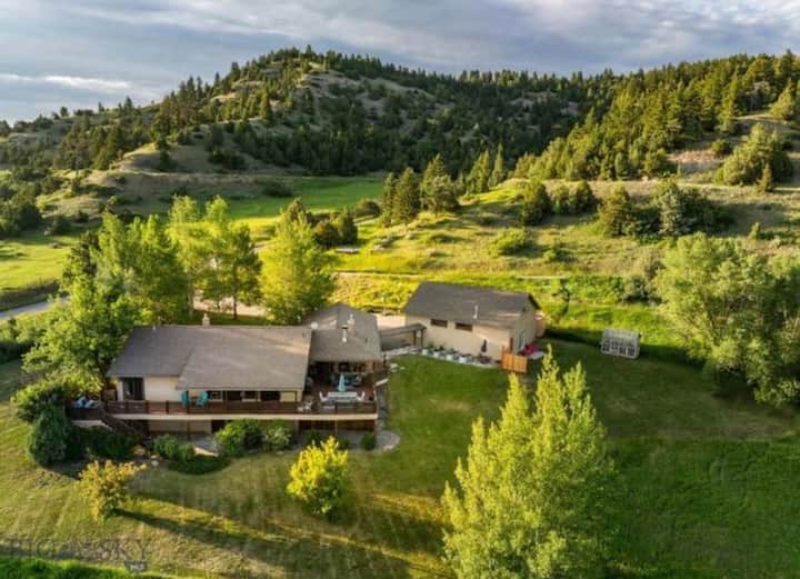 2 Bedroom, Views/creek + Sauna | 5 Min To Downtown - Bozeman, MT