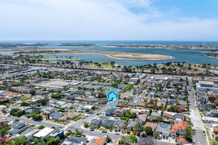 Stunning Bay Park Home W Hot Tub And Views! - San Diego, CA
