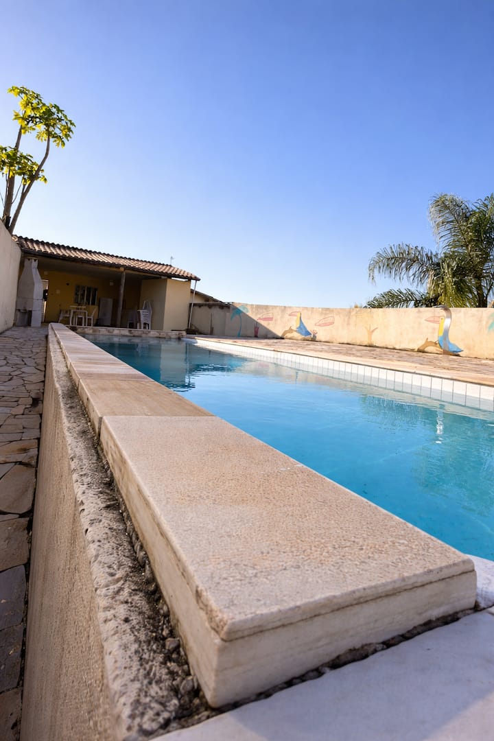 Casa Com Piscina Próxima A Dutra Em Aparecida - Aparecida