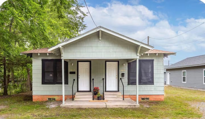 807 Everitt - A Stylish Duplex - Lufkin, TX