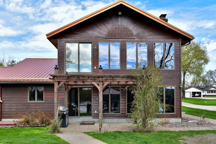 Fc River Retreat - Winona, MN