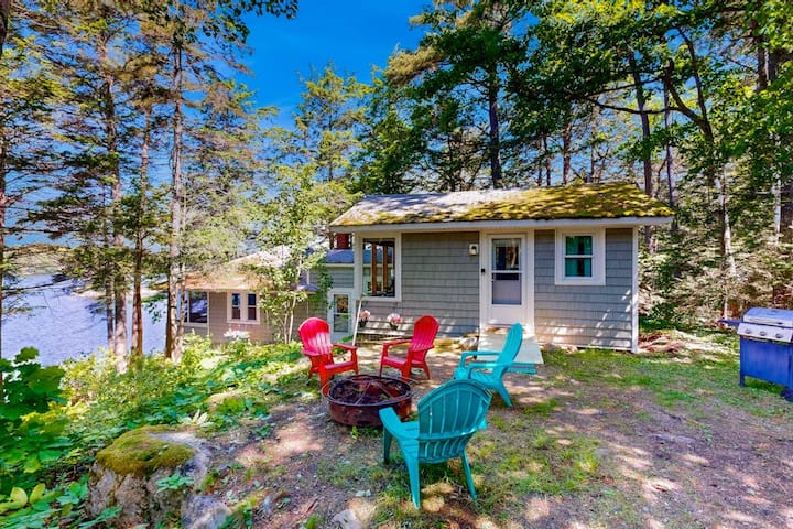 2br Lakefront | Dock | Fireplace - Damariscotta, ME