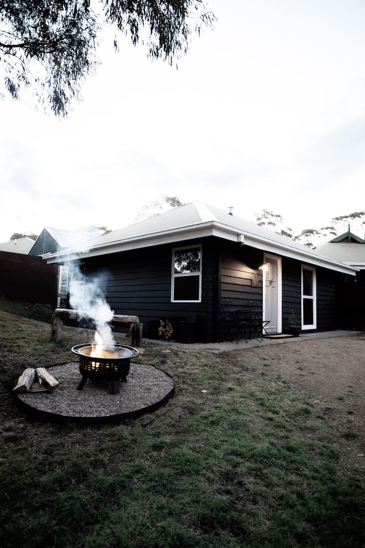 The Hut | Alpine Paddock | Crackenback - Kosciuszko National Park