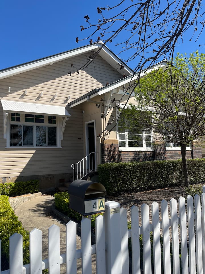 Armidale Central Premium Home - Armidale