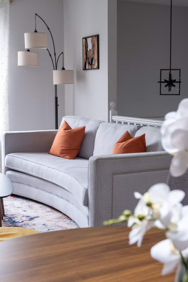 Sunlit Cozy Retreat • Wine Country, Trails & Shops - Sunset Beach