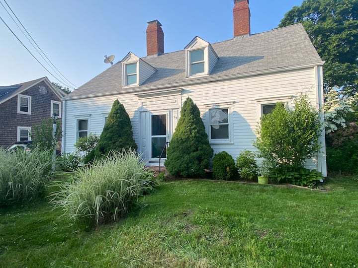 Antique Home In Sandwich Village - Walk To Beach - Sandwich, MA