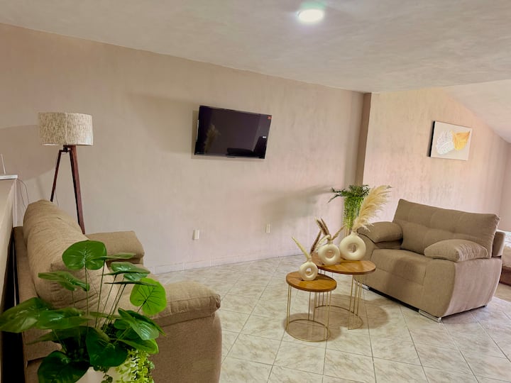 Casa Para +13 Personas, En Providencia Guadalajara - Guadalajara