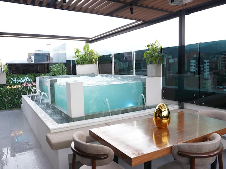 Penthouse • Private Rooftop • Jacuzzi & Game Zone - Medellín