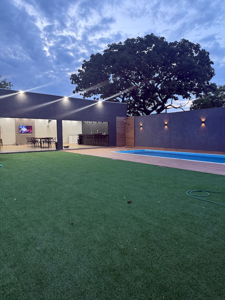 Uqg Recepções Casa De Festa Piscina, Churrasqueira - Sete Lagoas