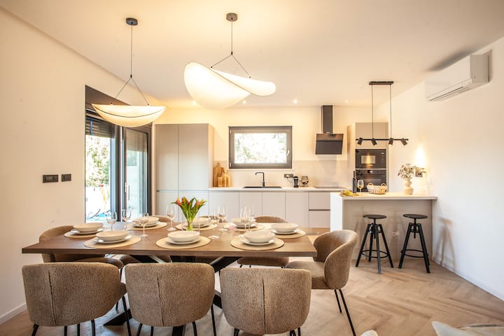 Villa Orkula Rab With Heated Pool, Gym & Sea View - Banjol