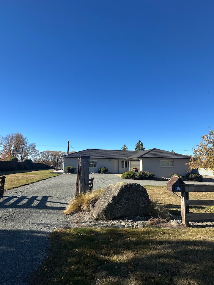 Stunning Twizel Escape - Twizel