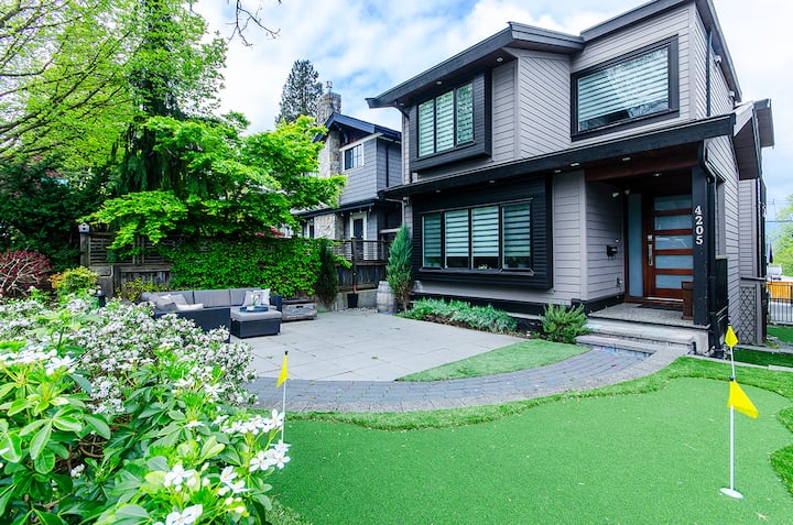 Home In Burnaby Heights - Burnaby