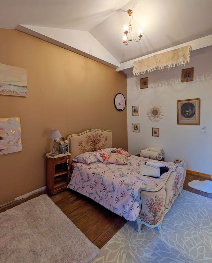 Chambre Pour 5 Personnes
2 Adultes 3 Enfants - La Roche-sur-Yon