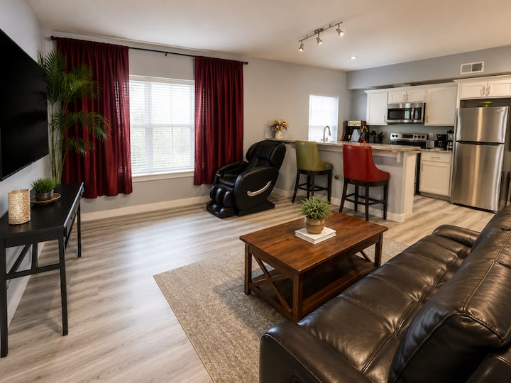 Lux Top Floor, 1br Walk To Case, Uh & Museums. - Cleveland, OH