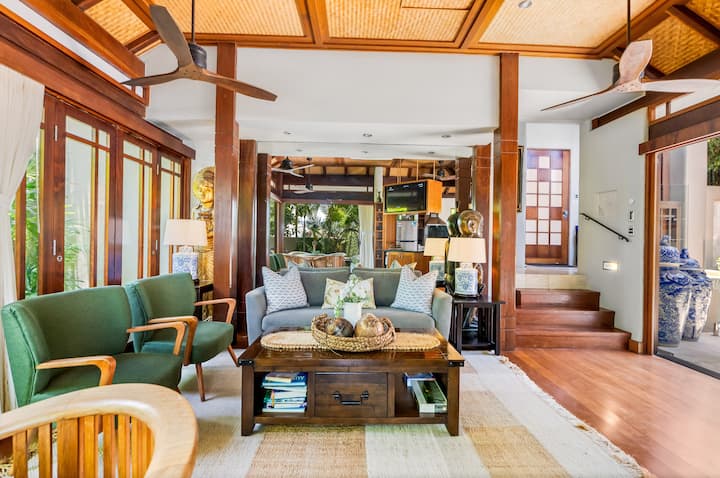 Far Pavilions—an Intimate Bali-style Haven - ポートダグラス
