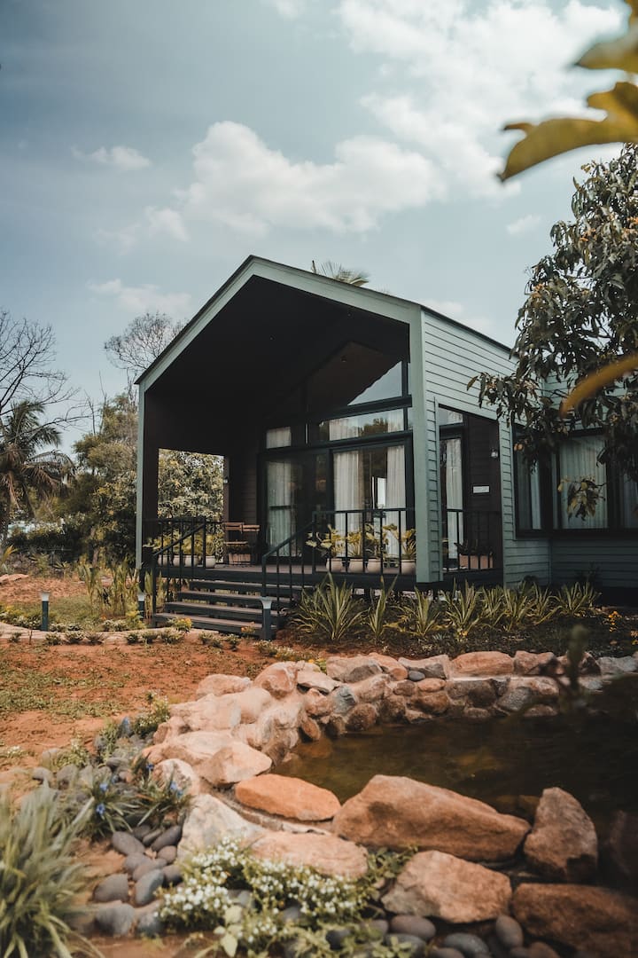 Whispering Winds Cabin With Private Garden Oasis - Bangalore