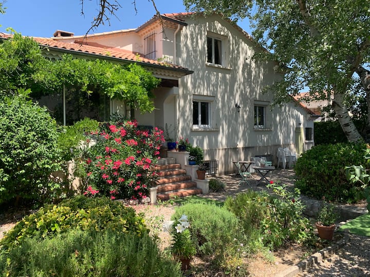 Maison Familiale - Pays D’aix-en-provence- 12 Pers - Gardanne