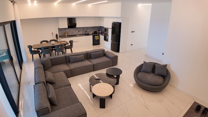 Spacious 3 Bed Apt With Mini Pool/amazing Views - Girne