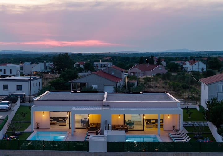 Two Houses With Heated Pool Smok - Nin