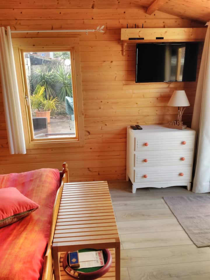Chambre D'hôtes Dans Un Chalet Indépendant. - Ouistreham