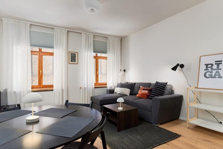 Elegant & Spacious Apartment For A Relaxing Stay - Riga Airport (RIX)