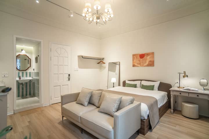 Newprivate Balcony201|old Quarter|long Bien Bridge - China