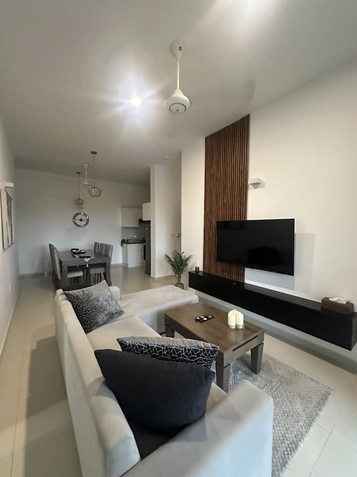 Modern Apartment Colombo 5 | Pool & Gym - Colombo