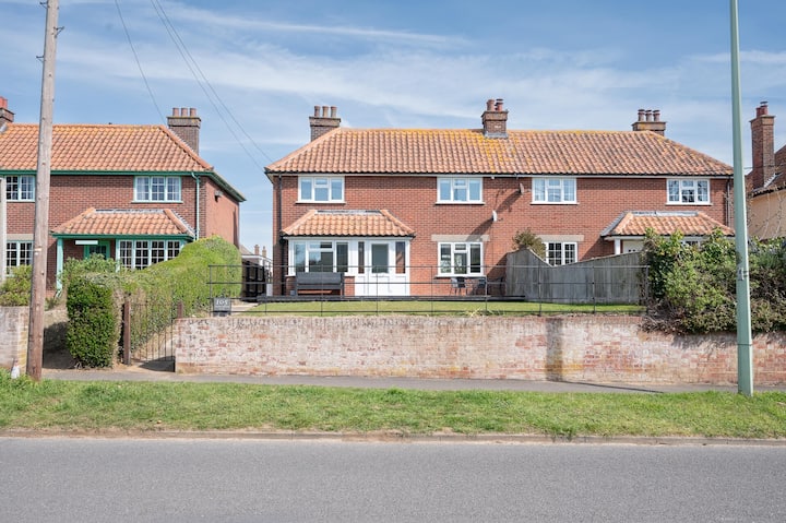 105 Saxmundham Road, Aldeburgh - Aldeburgh