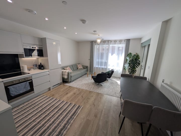 The Archer Modern & Spacious Apartment In London - Hounslow