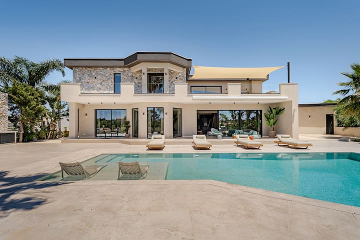 Luxury Villa | Private Spa & Grand Piano - Protaras