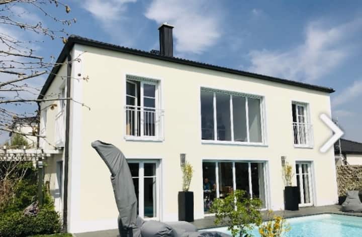Exklusive Stadtvilla - Ruhe & Komfort - Ingolstadt