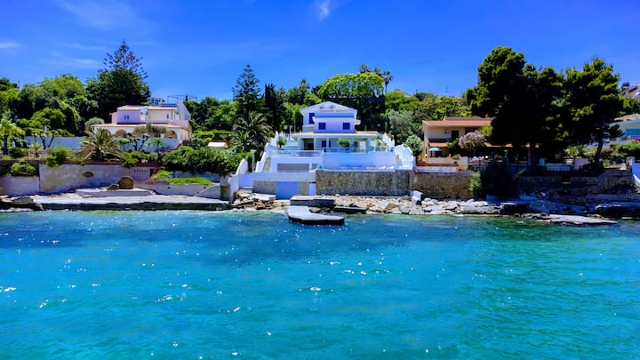 Red Coral With Sea Access & Shared Pool - Santa Flavia
