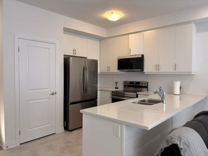 Comfortable Stratford Stay | 28+ Nights - Stratford