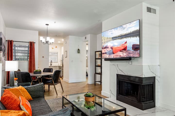 Luxury Suite | By Barrett-jackson & Event Center - Scottsdale, AZ