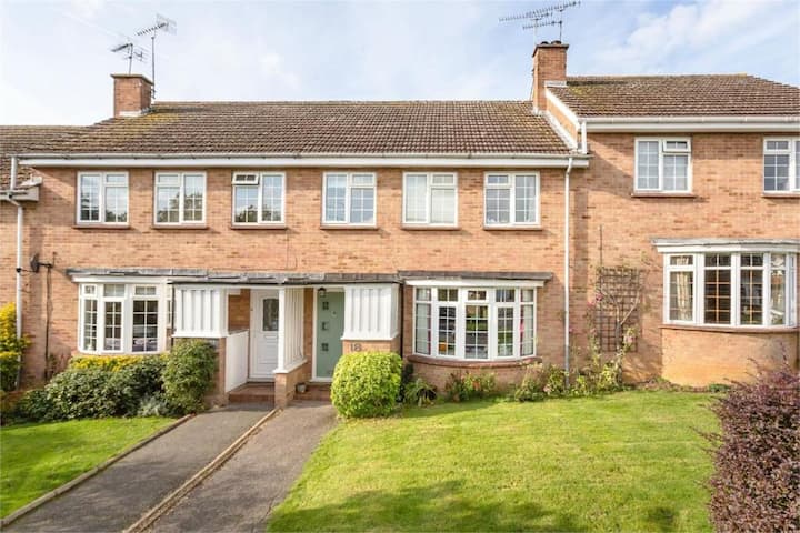 Clean 3 Bed House Nw Corner Of Bishops Stortford - London Stansted Airport (STN)