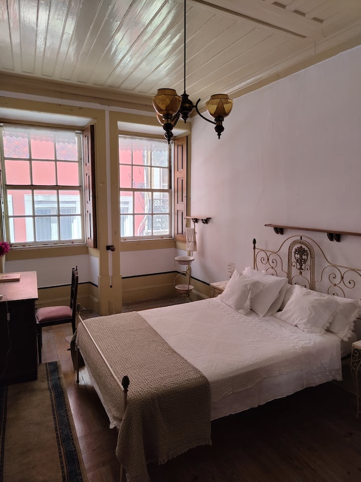 Mid-term Co-living In Historic Coimbra/ 1–6 Months - Coímbra
