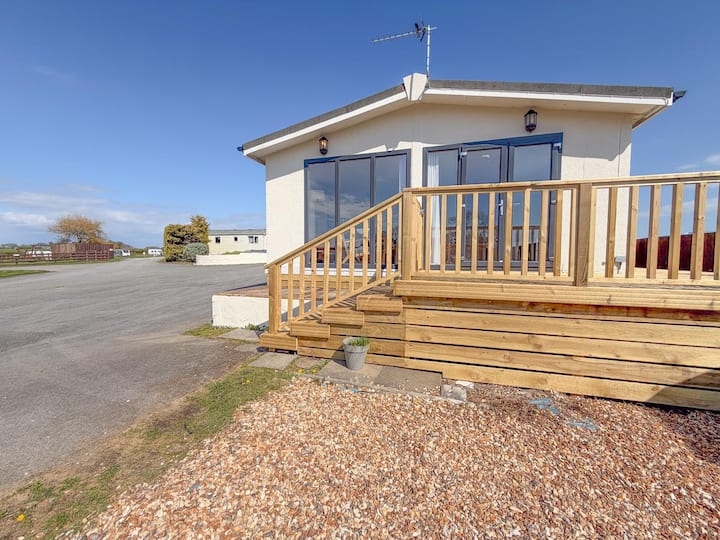 Monkstone Lodge - 3 Bedroom Lodge - New Hedges - Saundersfoot