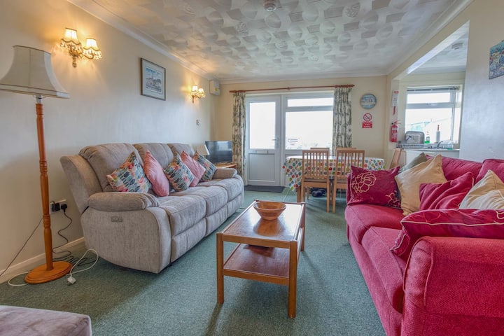 Midway - Seaside Apartment, 1 Min To The Beach - Hunstanton
