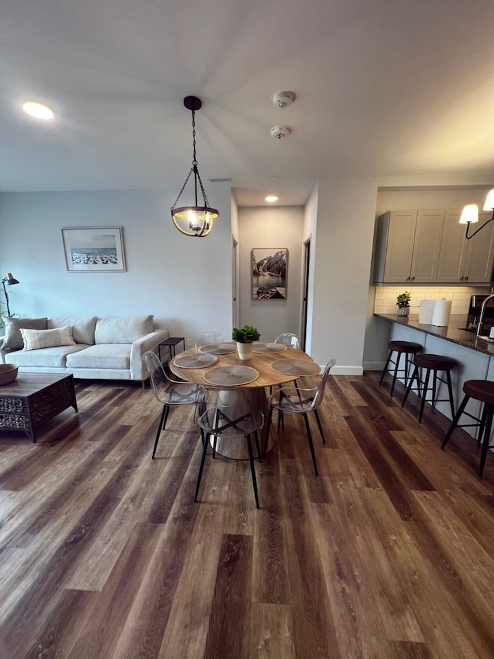 New The Carlyle 208 4br Condo In Grand Bend - Grand Bend