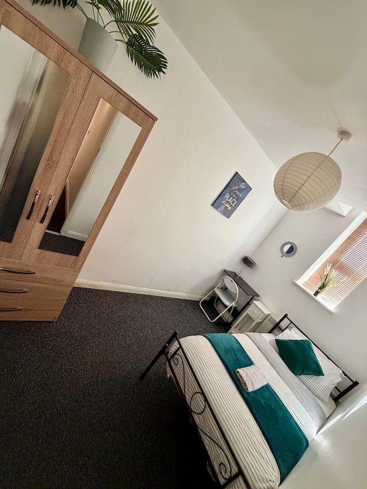 Stylish Cosy Homely 6bed Flat At Salford Precinct - Mánchester
