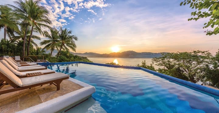 Zihuatanejo • Cozy Coastal Escape • Pool + Beach - Zihuatanejo