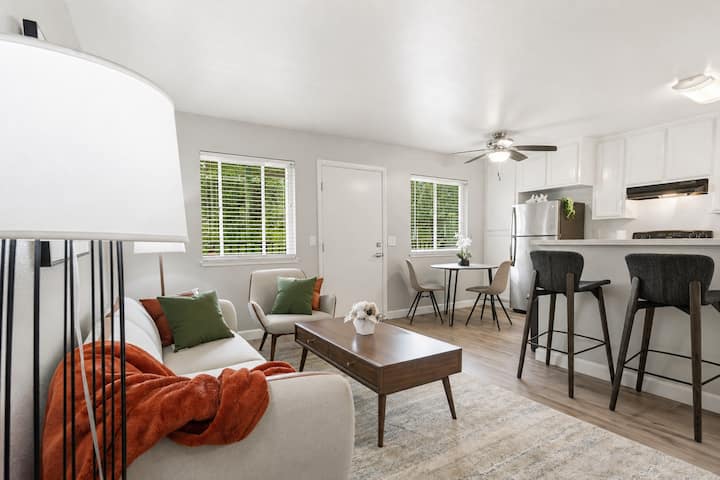 Hidden Gem 1br Newly Furnished Pool, Gym, Parking - James Cole Winery, Napa