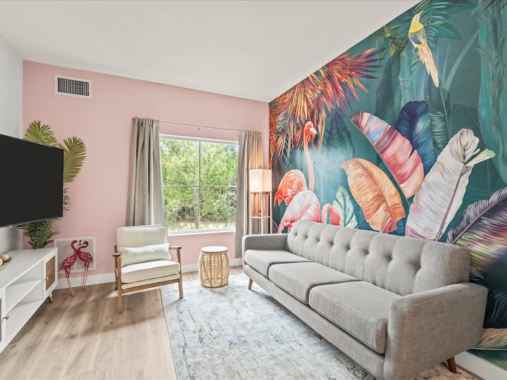 Florida Vibe Condo Near Disney - Free Parking - Disaster!, Orlando