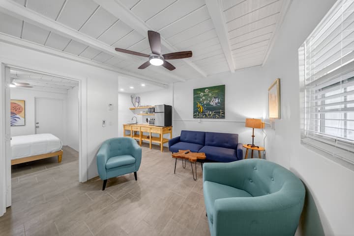 Resort At Bayshore Arts District • 5th Ave & Beach - Naples, FL