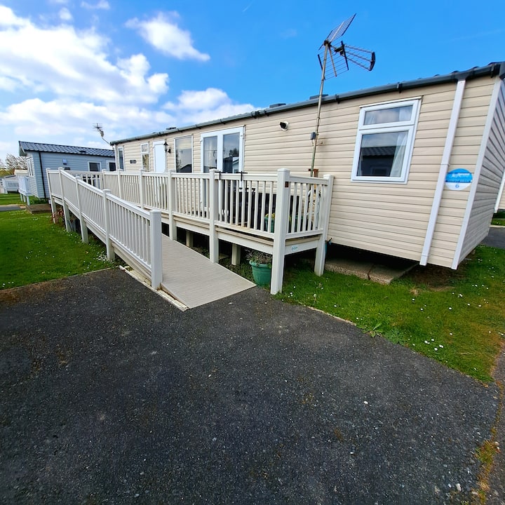 Luxury 3 Bedroom Holiday Home, Combe Haven - Hastings