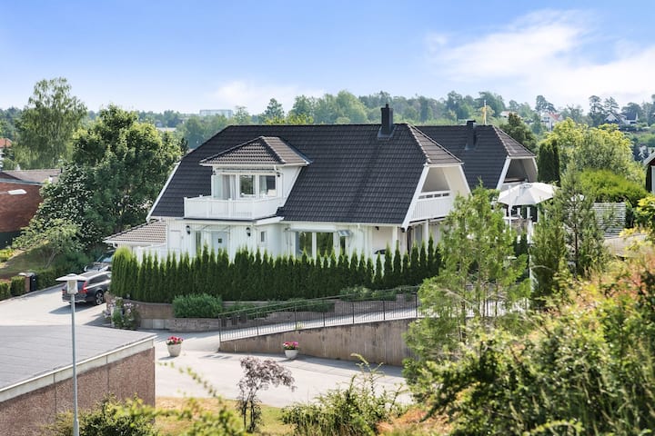 Spacious Family Villa, Large Terrace, 3br - Stockholm