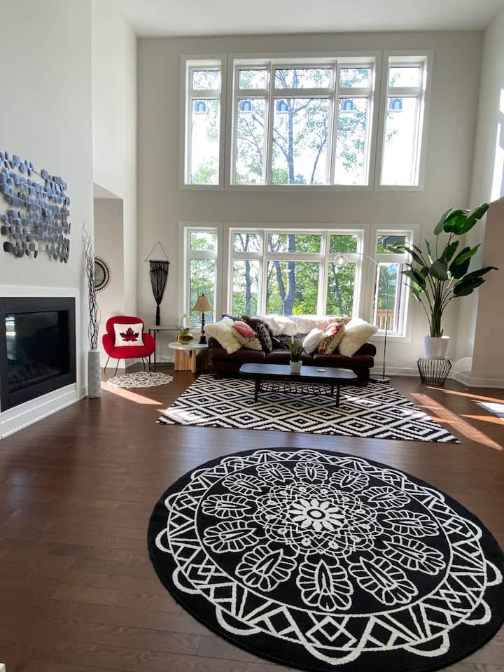 Spacious Muskoka Getaway - Huntsville