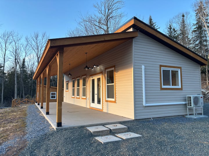 Modern Cabin With Guest House - Hampton