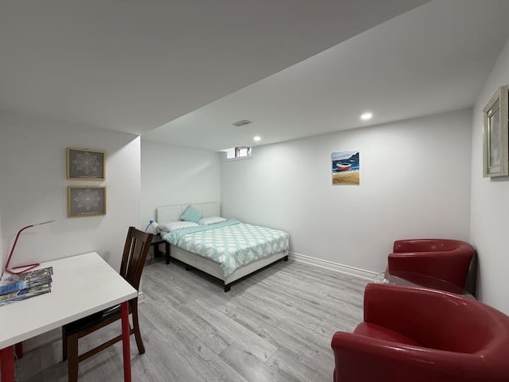 Cozy 2br Basement W/ Parking - Markham, Canada