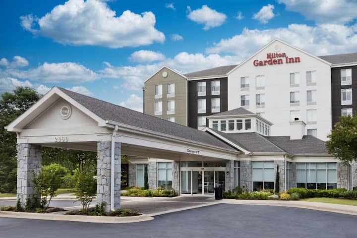 Near Urban Center Corporate Park + On Site Dining - Birmingham, AL